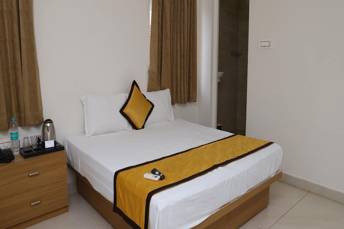 Quarto Deluxe, vista para a montanha | Secretária, Wi-fi grátis