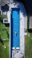 Piscina exterior sazonal 