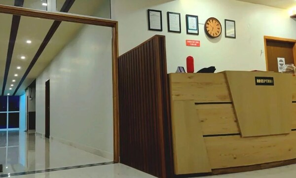 R Narayan Pleasant Inn Hotel - Guptkashi - Guptkashi