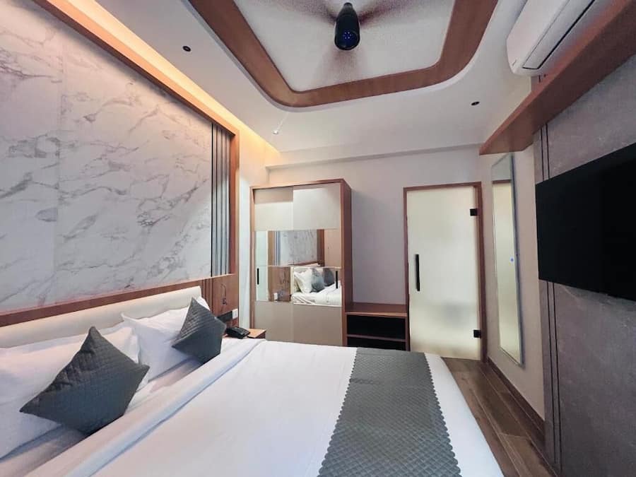 Suíte executiva | Escrivaninha, Wi-Fi de cortesia, roupa de cama