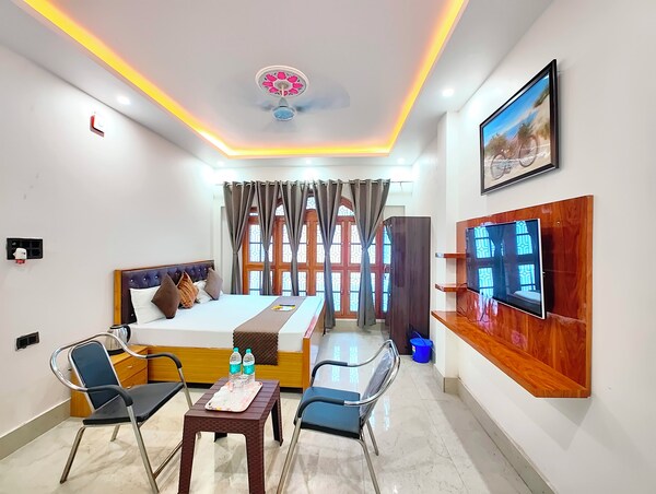 Hotel Mateshwari Palace Ayodhya - Ayodhya