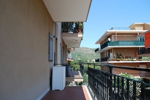 Apartamento família, 2 quartos (Alba Sul Mare) | Vista do quarto