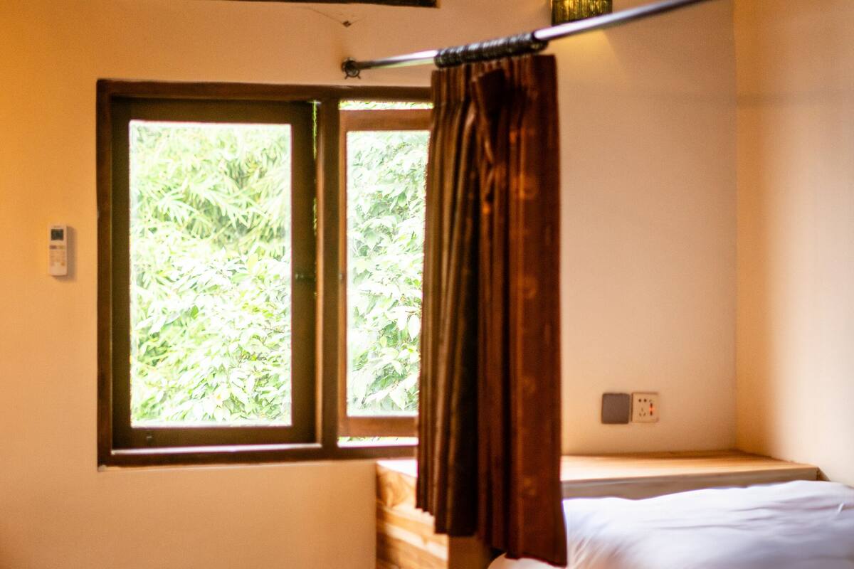 Wi-fi grátis, roupa de cama fornecida