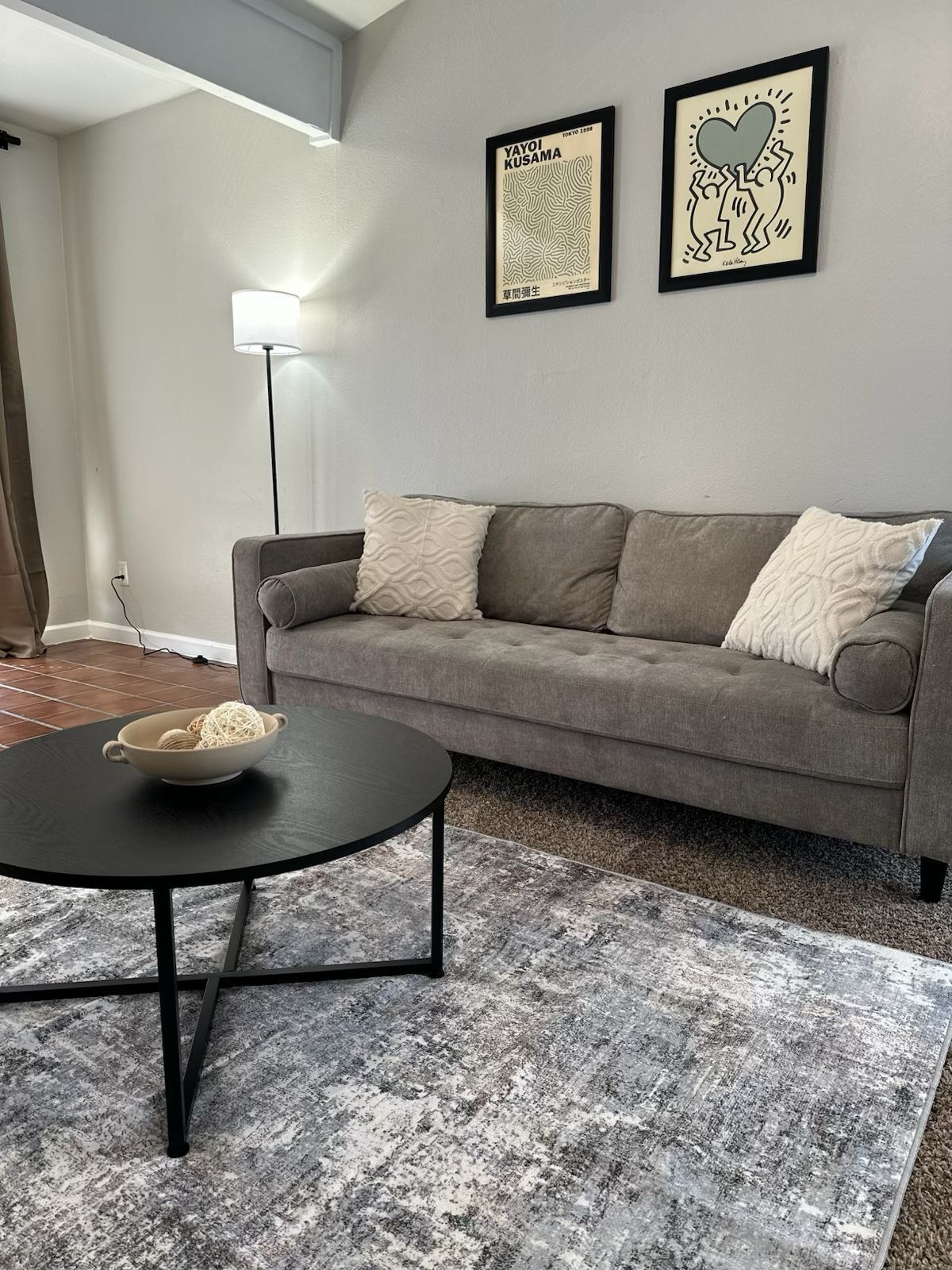 Clean & Affordable Austin Apartment. Fast Wifi, Free Parking - Austin, TX