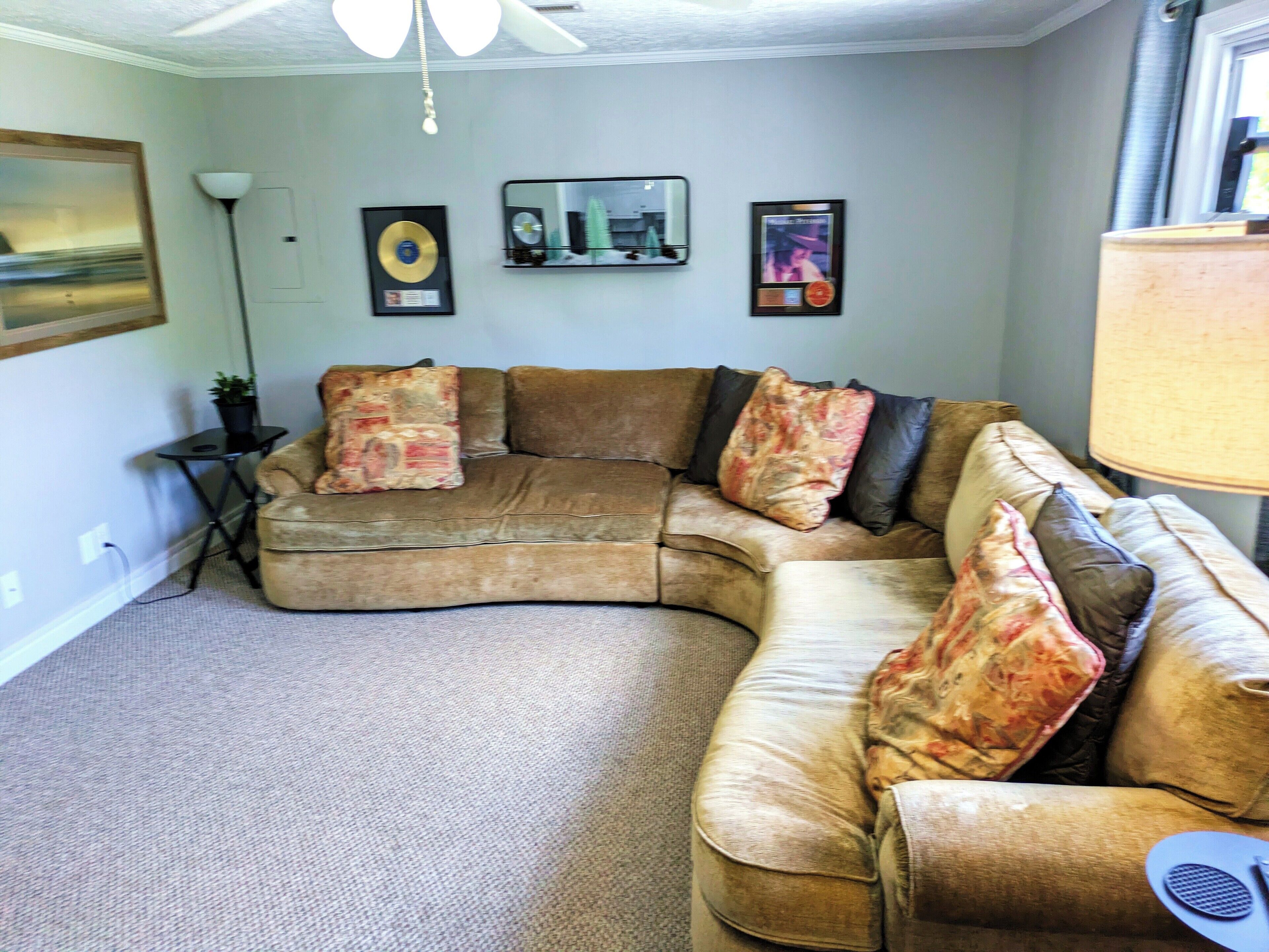 Movin' On Up [Stairs] In The 'Boro! 30 Miles From Music City [Nashville]! - Murfreesboro, TN