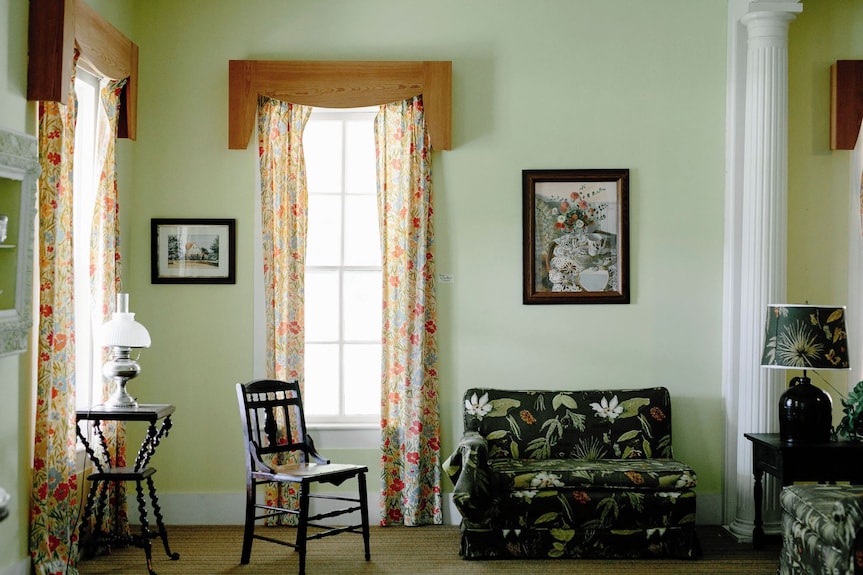 Fountain Point - Hotel Room 14 - Michigan