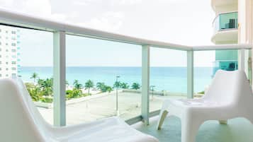 Apartamento standard, 1 quarto, sacada, vista para o oceano | Sacada