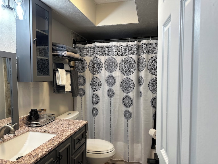 Charming 3-bedroom House In Delightful Carrollton With Pool & Hot Tub - 卡羅爾頓