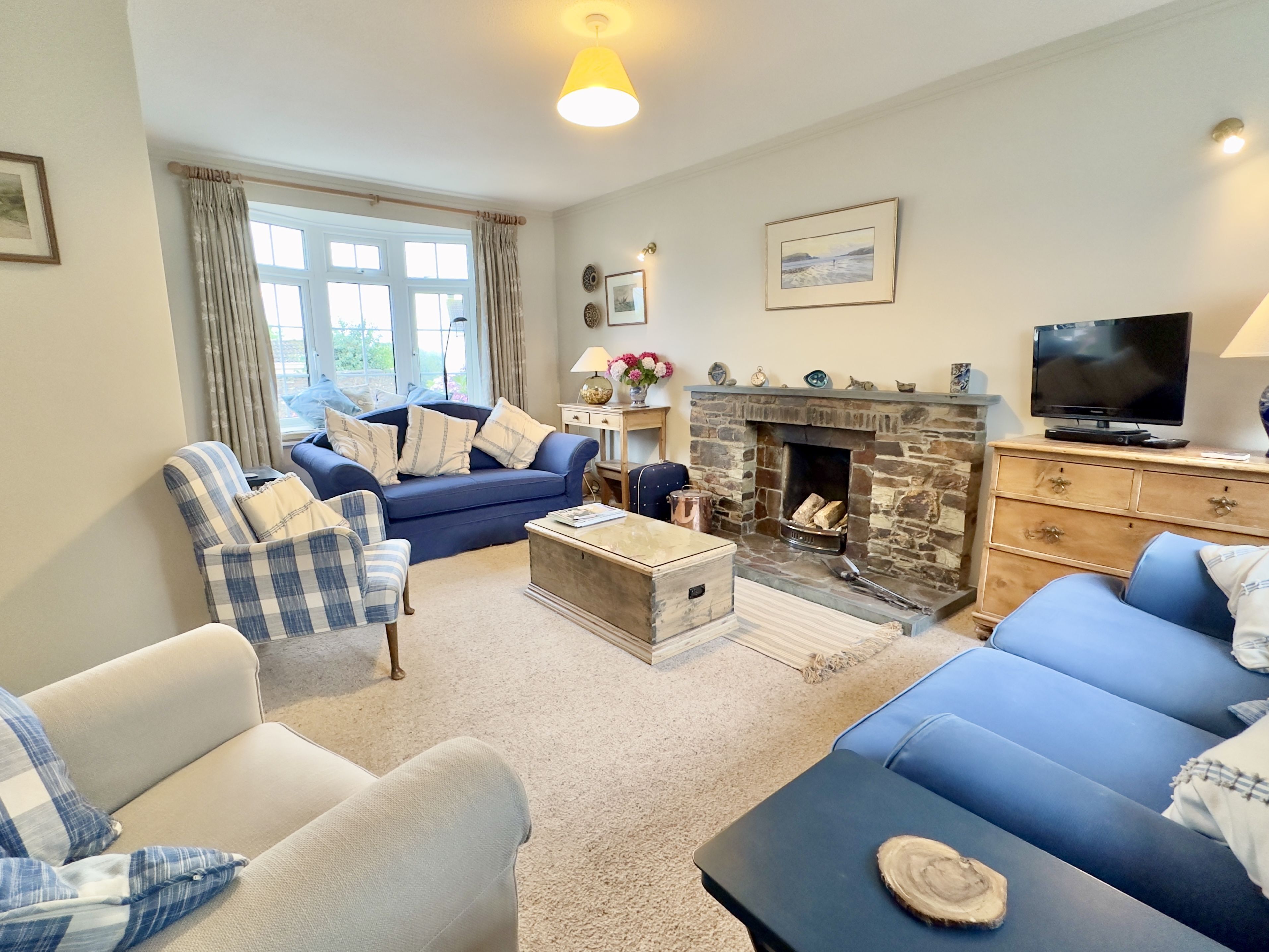 Choughs -  Holiday Home That Sleeps 7 Guests  In 4 Bedrooms - Port Isaac