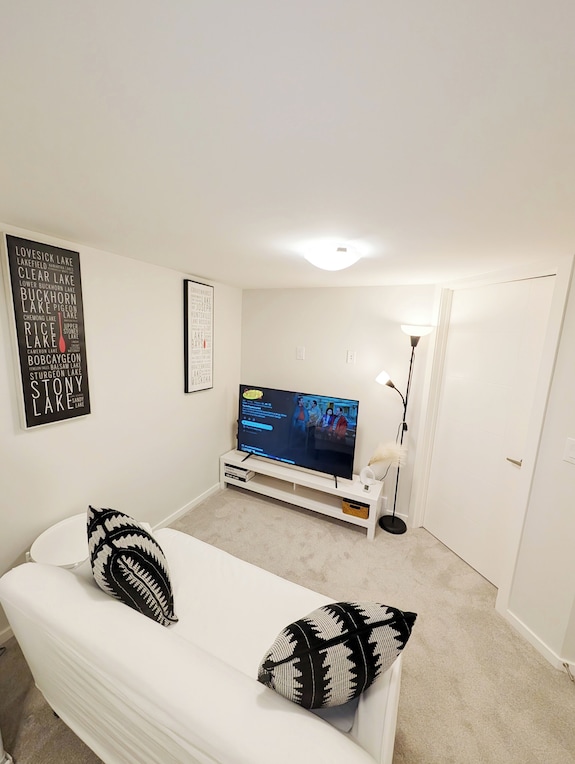 Modern Private Suite | Quiet & Central Winnipeg - Manitoba