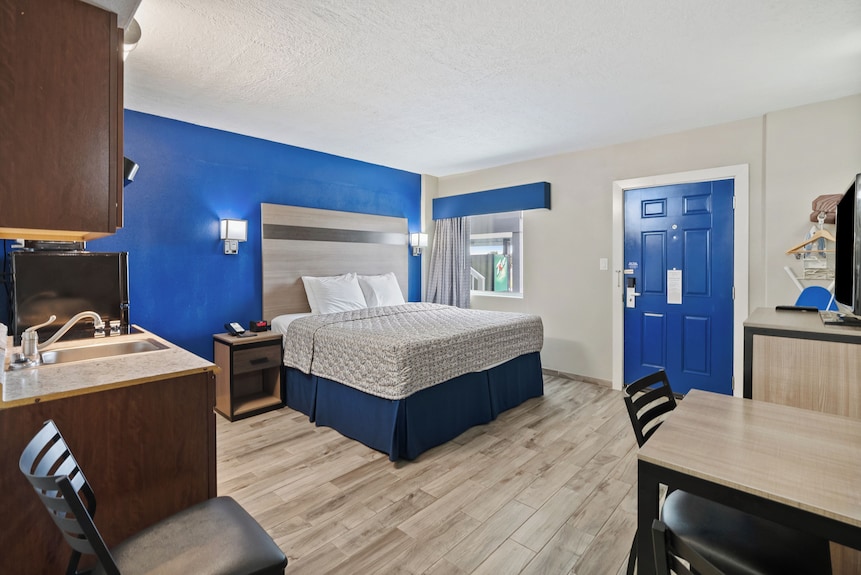 2nd Level Pool Front Kitchen Walk To Beach - Rockport, TX