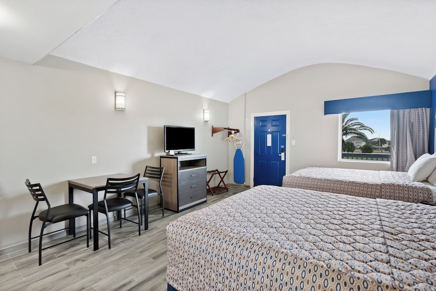 Waterview Penthouse, Pool, Stroll To Marina, Beach - Rockport, TX