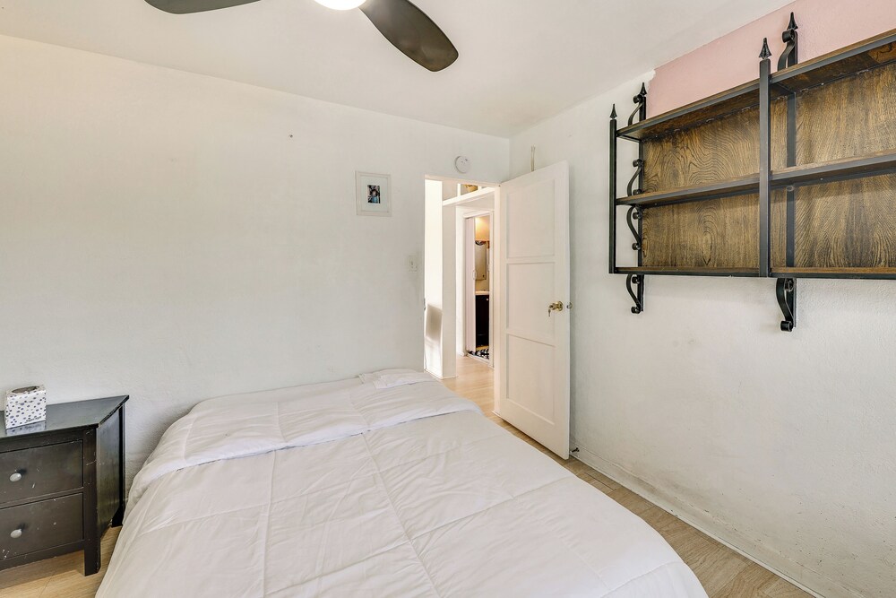 Fullerton Home Base: Easy Access to Dtwn + CSUF! - Fullerton | Vrbo