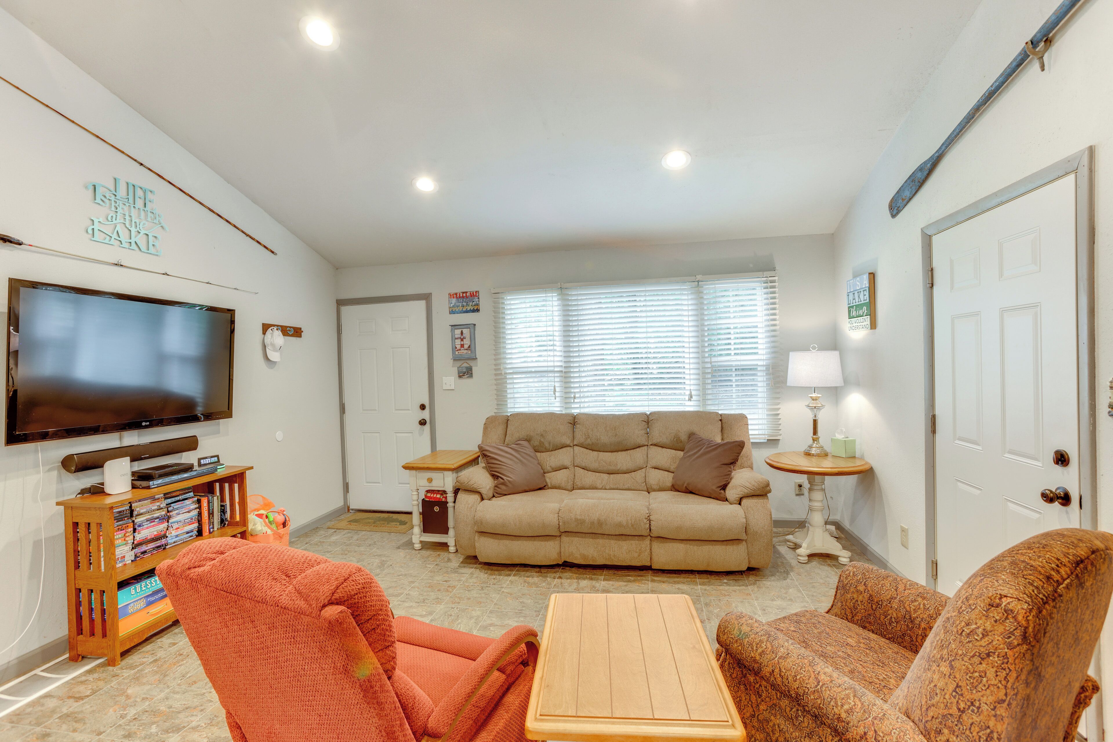 Walk To Lake Hamlin: Cottage Near Boat Launch - Ludington, MI