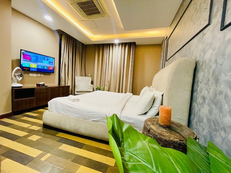 Charming One Bed Room Apartment With Ac In Lively Dha Lahore - Lahore