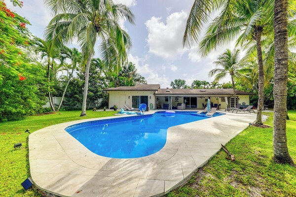 Fishing Dock & Canal Views: Fort Lauderdale Home! - Sunrise, FL