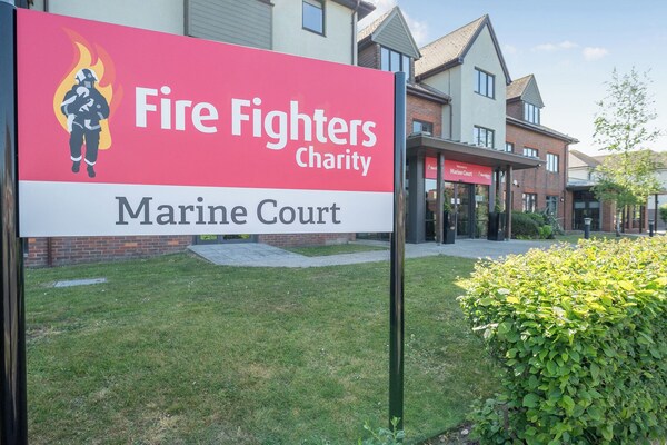 Marine Court Three Bedroom First-floor Apartment - Littlehampton