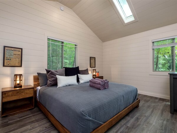 Lazy Bear - Lake Toxaway, NC