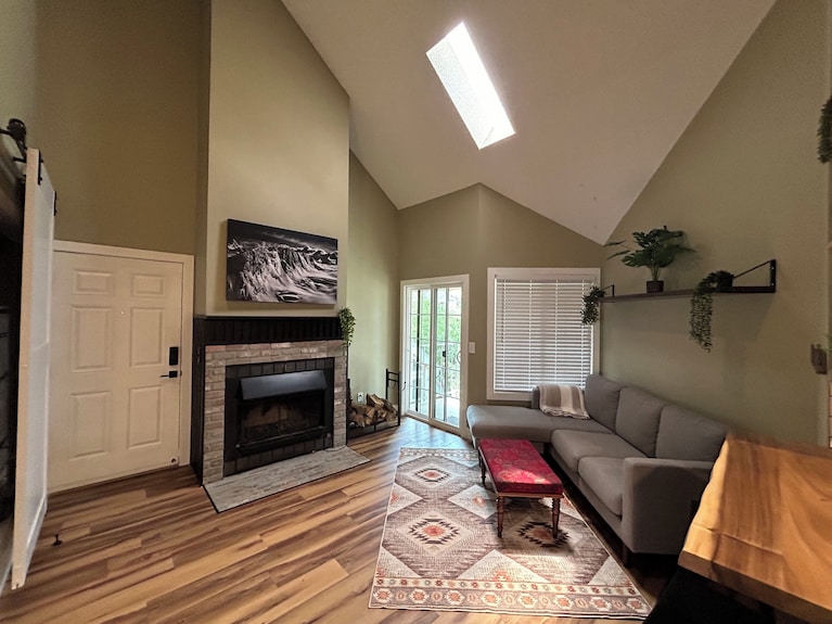 Enchanting 2-bedroom Condo With Ac In Boulder - 朗蒙特