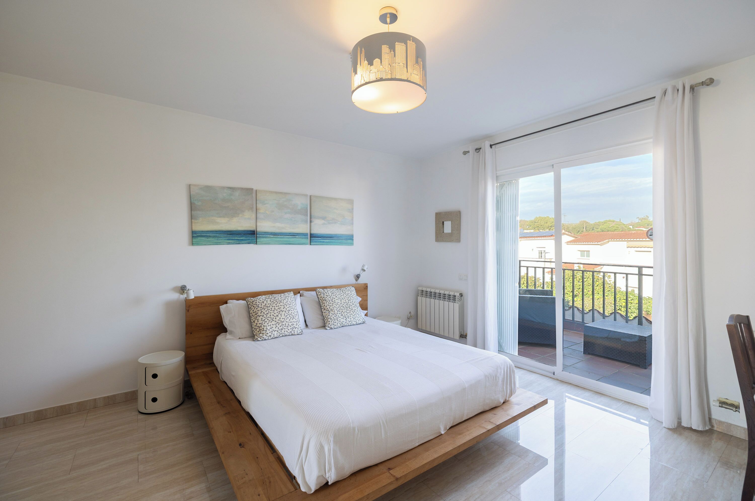 Apartamento (3 Bedrooms) | 3 quartos, secretária, ferro/tábua de engomar, roupa de cama fornecida 