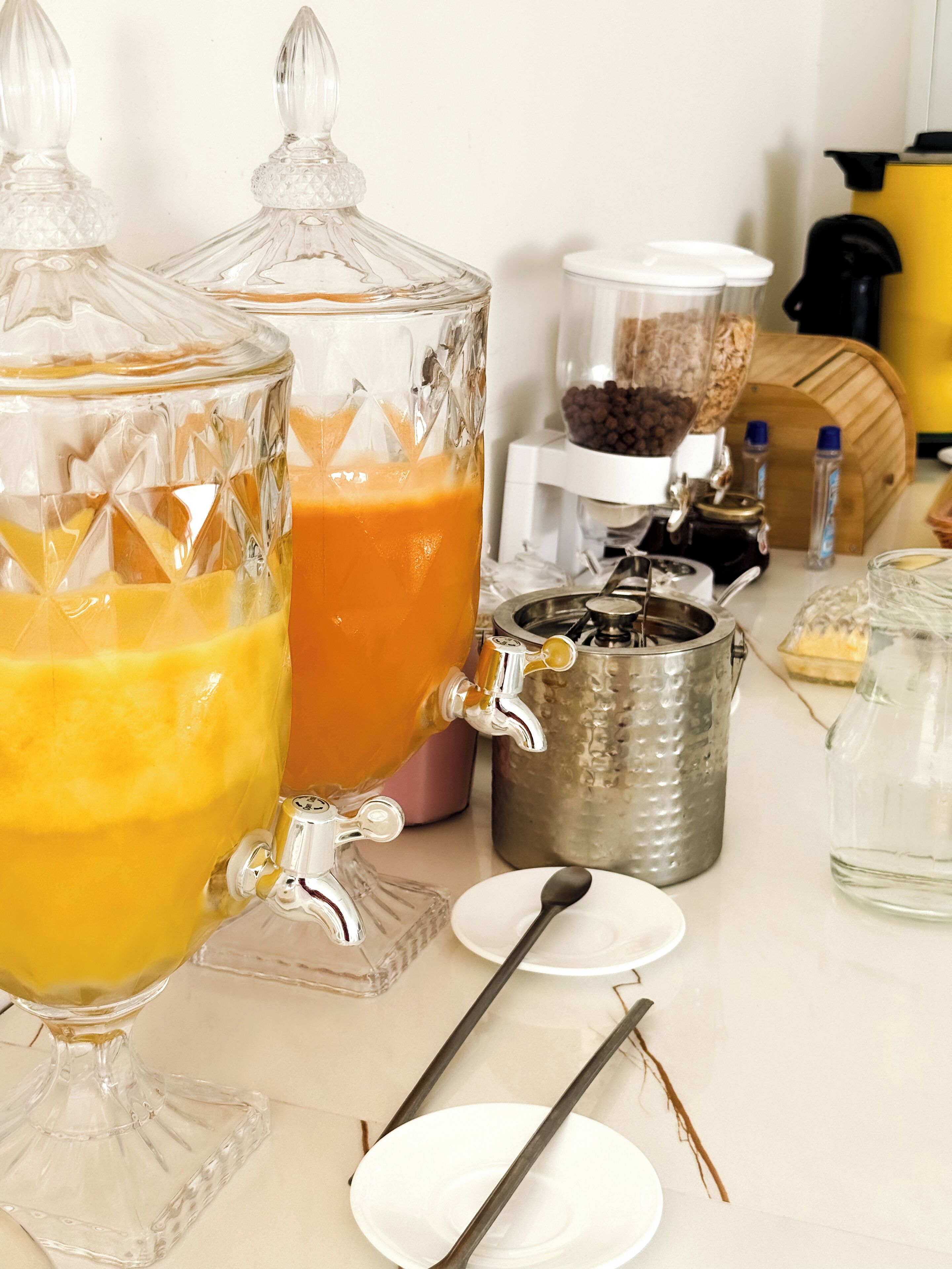 Pequeno-almoço tipo buffet diário incluído 