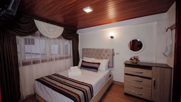 Quarto Duplo Standard | Cofre no quarto, ferro/tábua de engomar, Wi-fi grátis