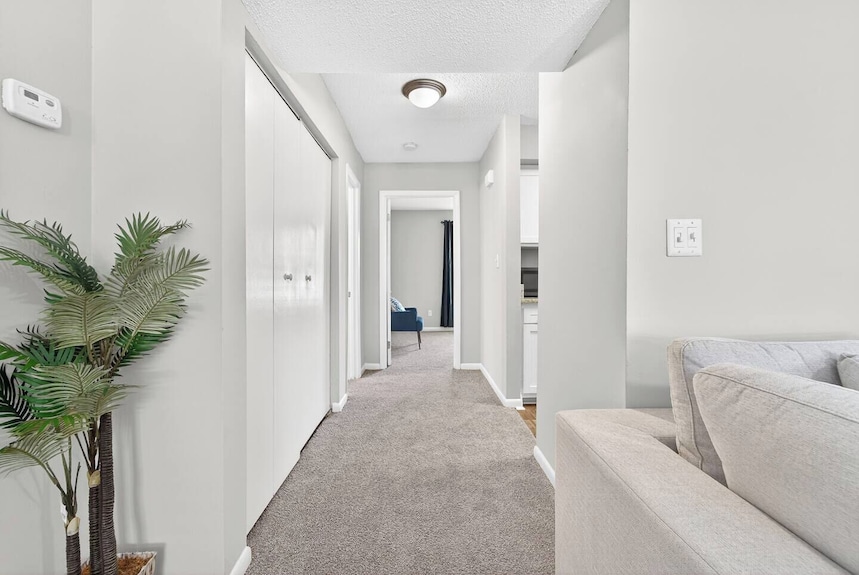 Stylish Durham Retreat- Pool, Gym, Free Parking - Durham, NC