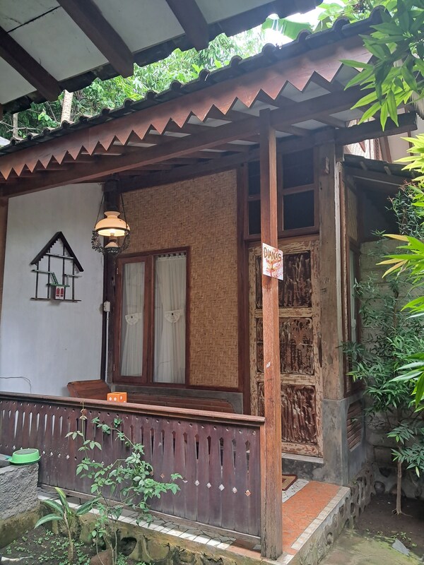 Diana's Homestay - Banyuwangi