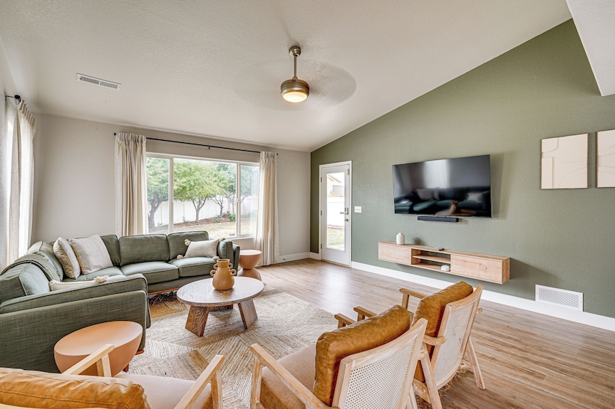 Family Home W/ Fenced Yard In Pueblo: 5 Mi To Dtwn - Pueblo, CO