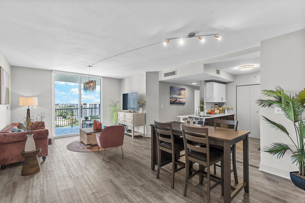 2br2ba Next To Jackson Memorial Hospital - Miami International Airport (MIA)