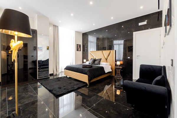 Suite Deluxe, varanda, Vista para a cidade | Secretária, secretária adequada para computadores portáteis