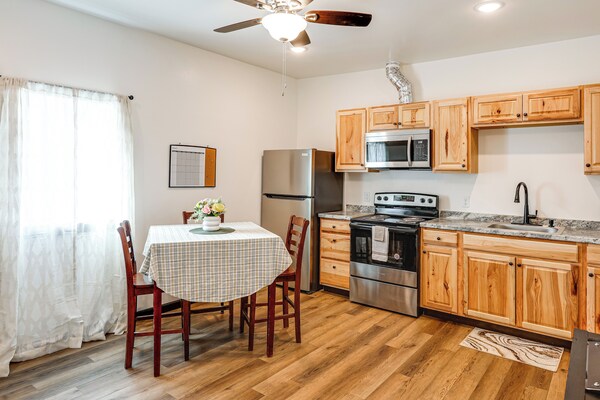 < 2 Mi To Dtwn: Pet-friendly Getaway In Fairbanks - Fairbanks, AK