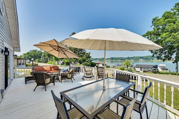 Dock & Kayaks: Lake-view Home, 29 Mi To Notre Dame - Middlebury, IN