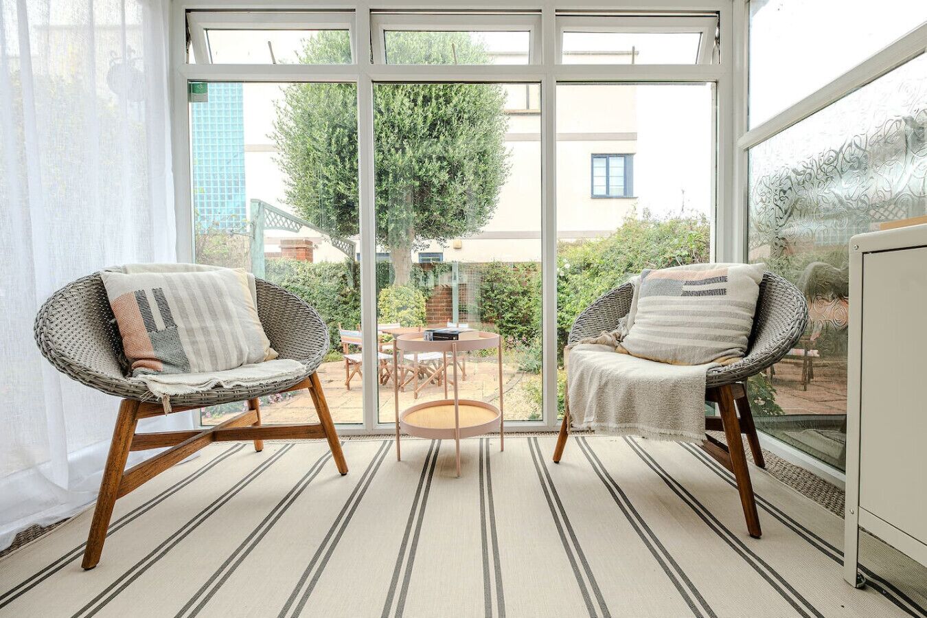 Charming 3-bedroom Home Is Ideally Located Just Steps From The Golden Sands Of Stone Bay - Broadstairs