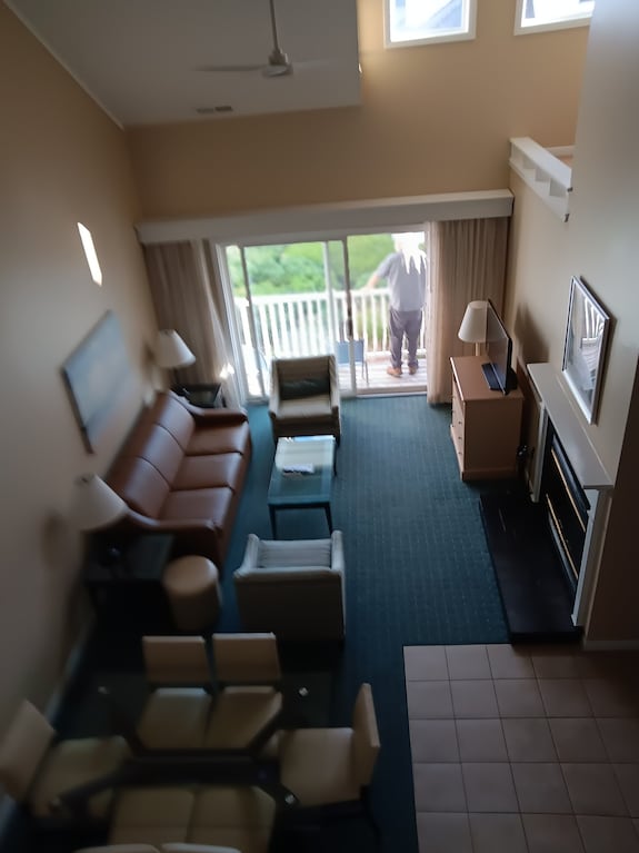 Cozy 2-bedroom Condo With Ac, Fitness Room In Charming Westbrook. Oceanfront, - West Beach, CT