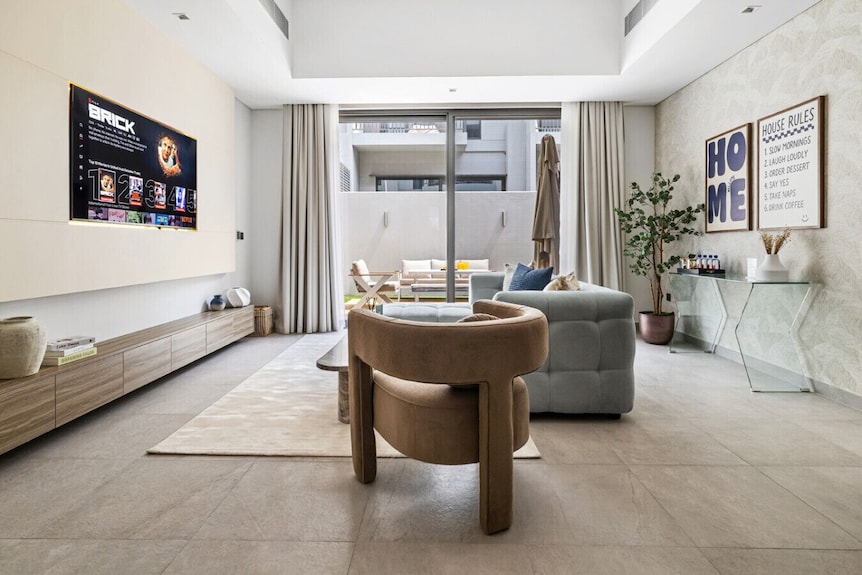 New 2.5br Villa With Ps5 & Garden Near Dubai Mall - Dubai