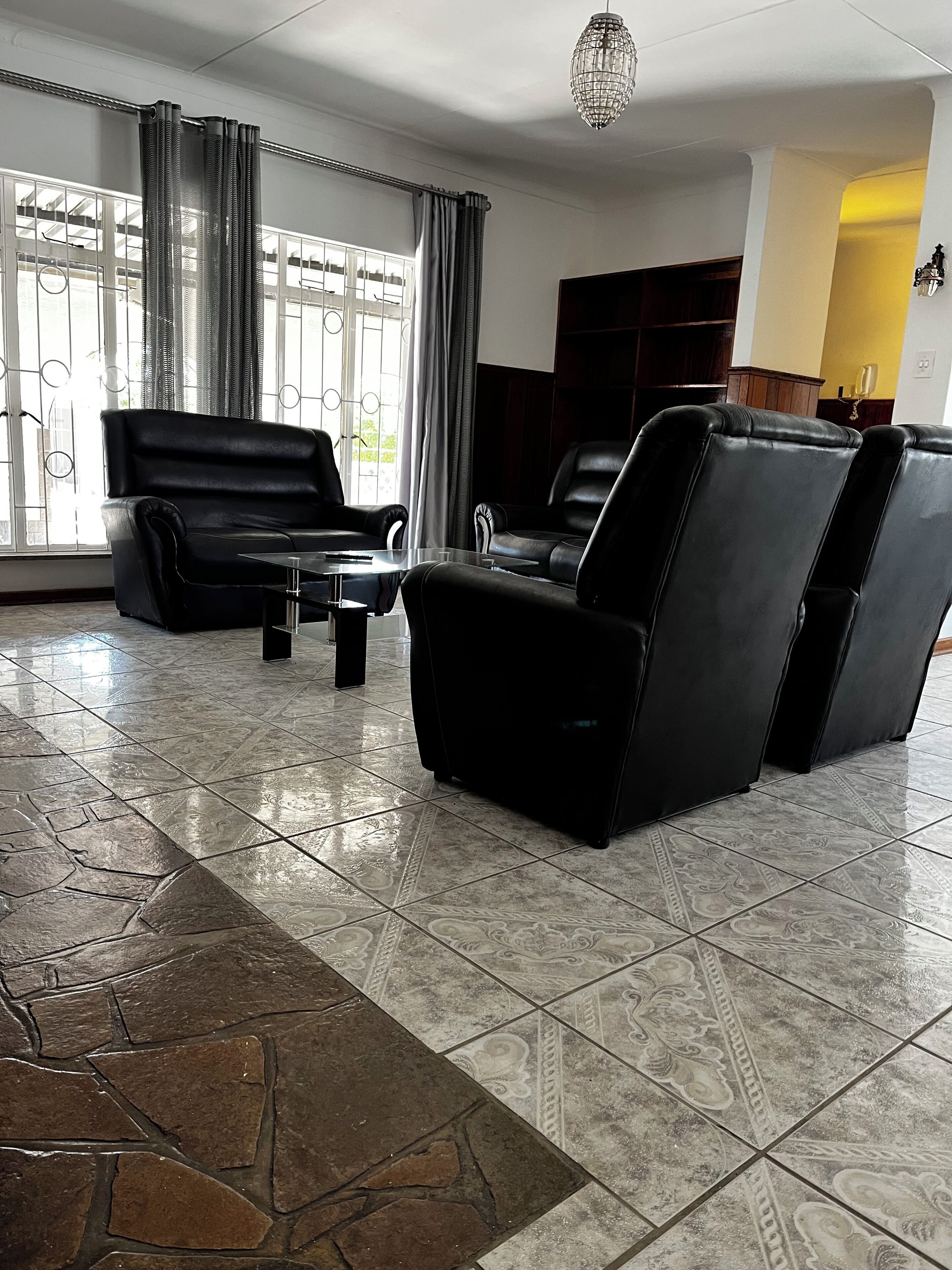 Lovely 3-bedroom House With Ac In Windhoek - Windhoek