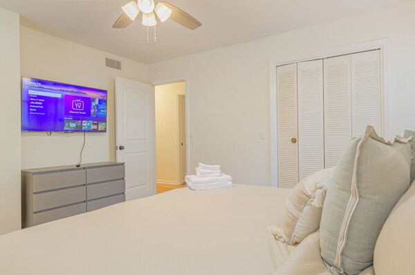 Relaxing 3br Getaway With Pool And Games - Goat Rock Lake, GA