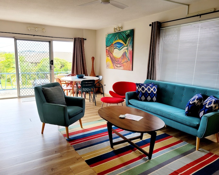 Retro Metro - Great Location, Walk To Town And Main Beach! - Port Macquarie