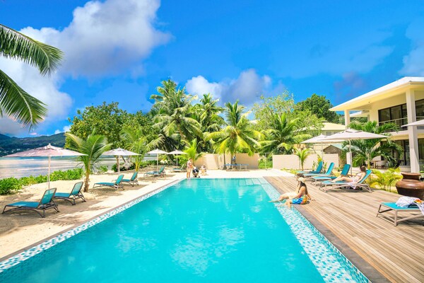 Pineapple Beach Villas - Seychelles