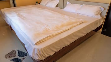 Quarto família | Escrivaninha, espaço de trabalho para notebook, Wi-Fi de cortesia