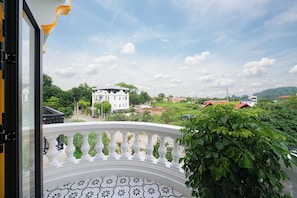 Suíte estúdio família, sacada | Vista do quarto