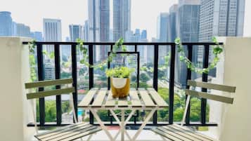 Apartamento Superior, 1 quarto, varanda, Vista para a cidade | Vista do quarto