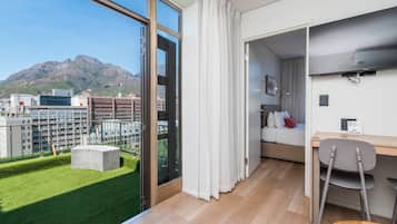 Apartamento, 1 quarto, sacada, vista para a cidade | Terraço/pátio