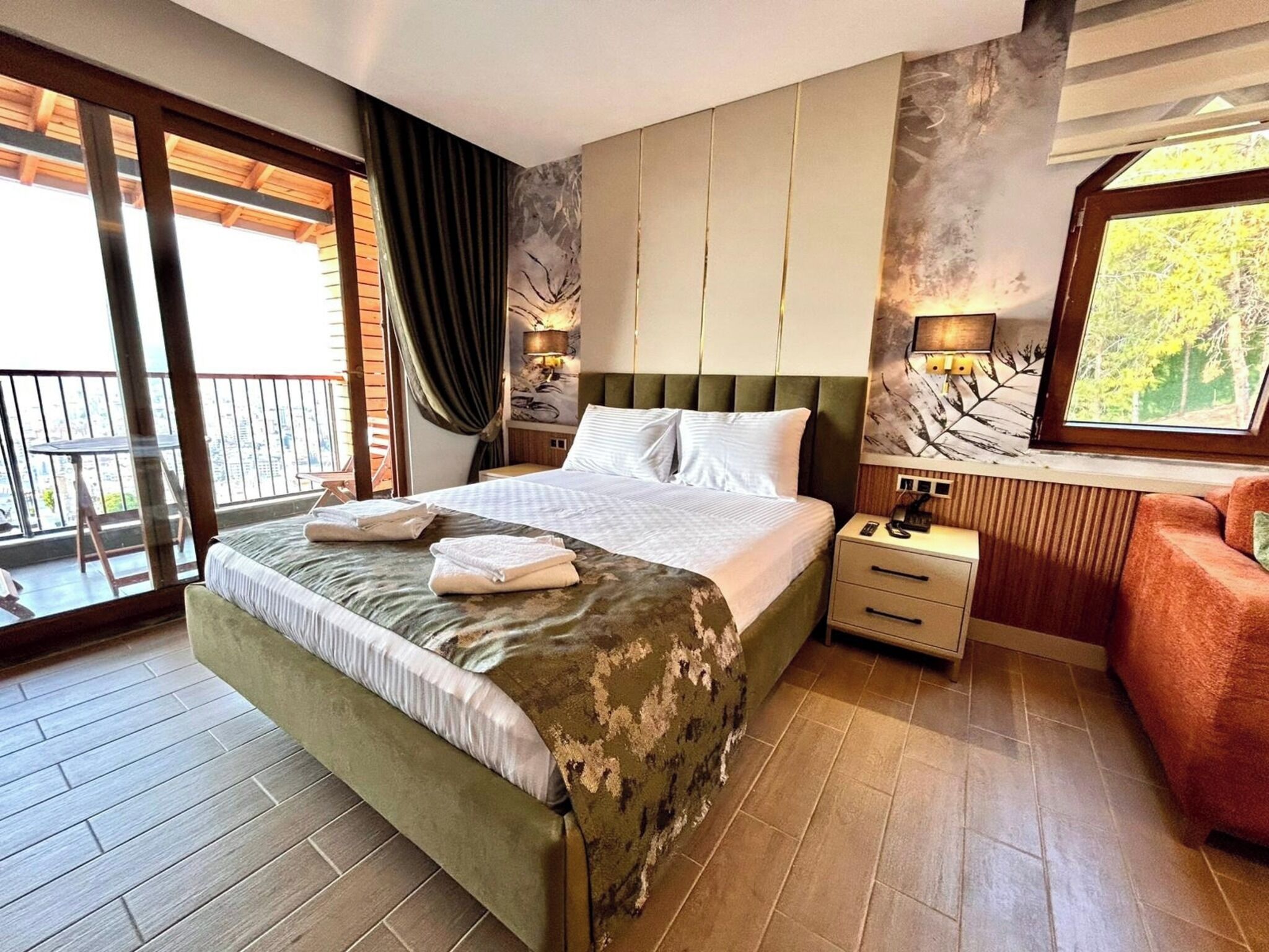 Minibar, secretária, quartos insonorizados, Wi-fi grátis 
