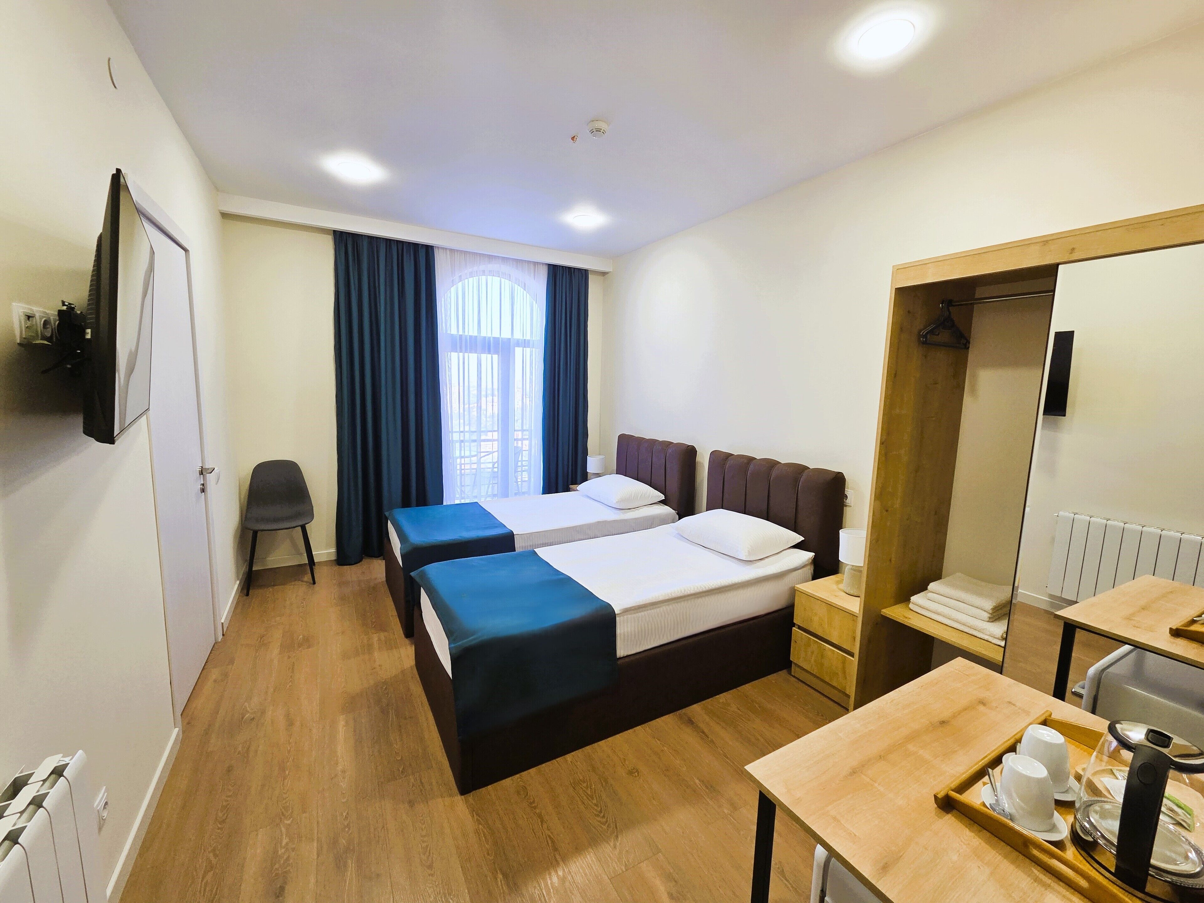 Quarto Twin | Secretária, Wi-fi grátis 