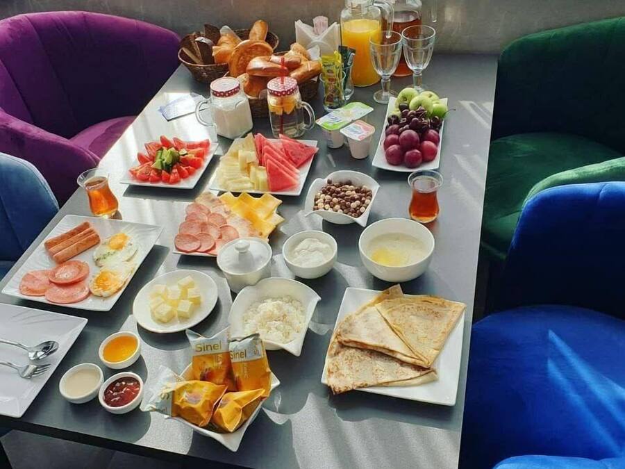 Café da manhã continental grátis todos os dias