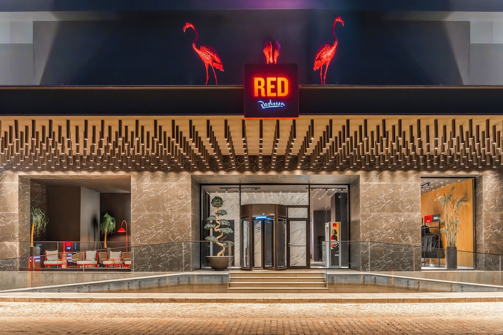 Radisson Red Hotel Izmir Point Bornova - Izmir