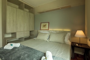 Quarto quádruplo família | Wi-Fi de cortesia, roupa de cama