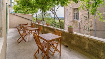 Quarto casal ou duplo romântico, suíte, vista para o vale (4 étoiles) | Terraço/pátio
